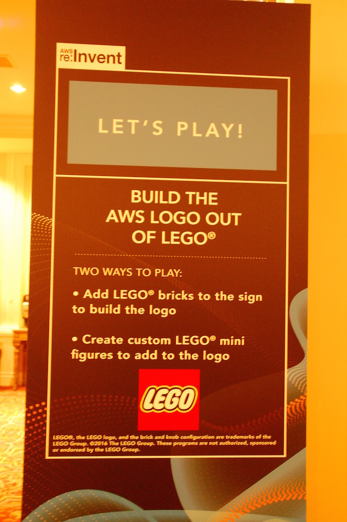 AWS re:Invent 2016 ACTIVITIES紹介: LEGO LOGO #reinvent | DevelopersIO