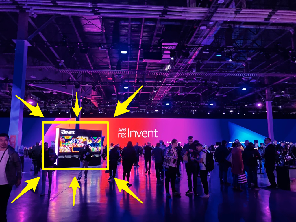 re:Invent会場でカラフルなドットで絵が描けるLiteZillaが設置されていたのでクラスメソッドのロゴを作ってみた ...