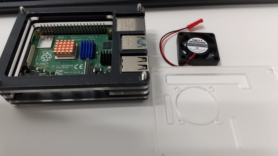 Raspberry Pi 4を組み立ててみた | DevelopersIO